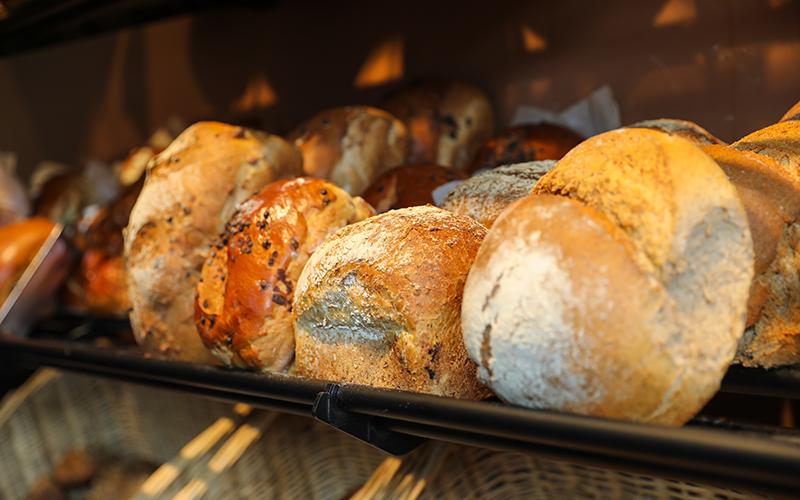 Kraakvers brood, gebak, belegde broodjes I Bakkerij Vleugels